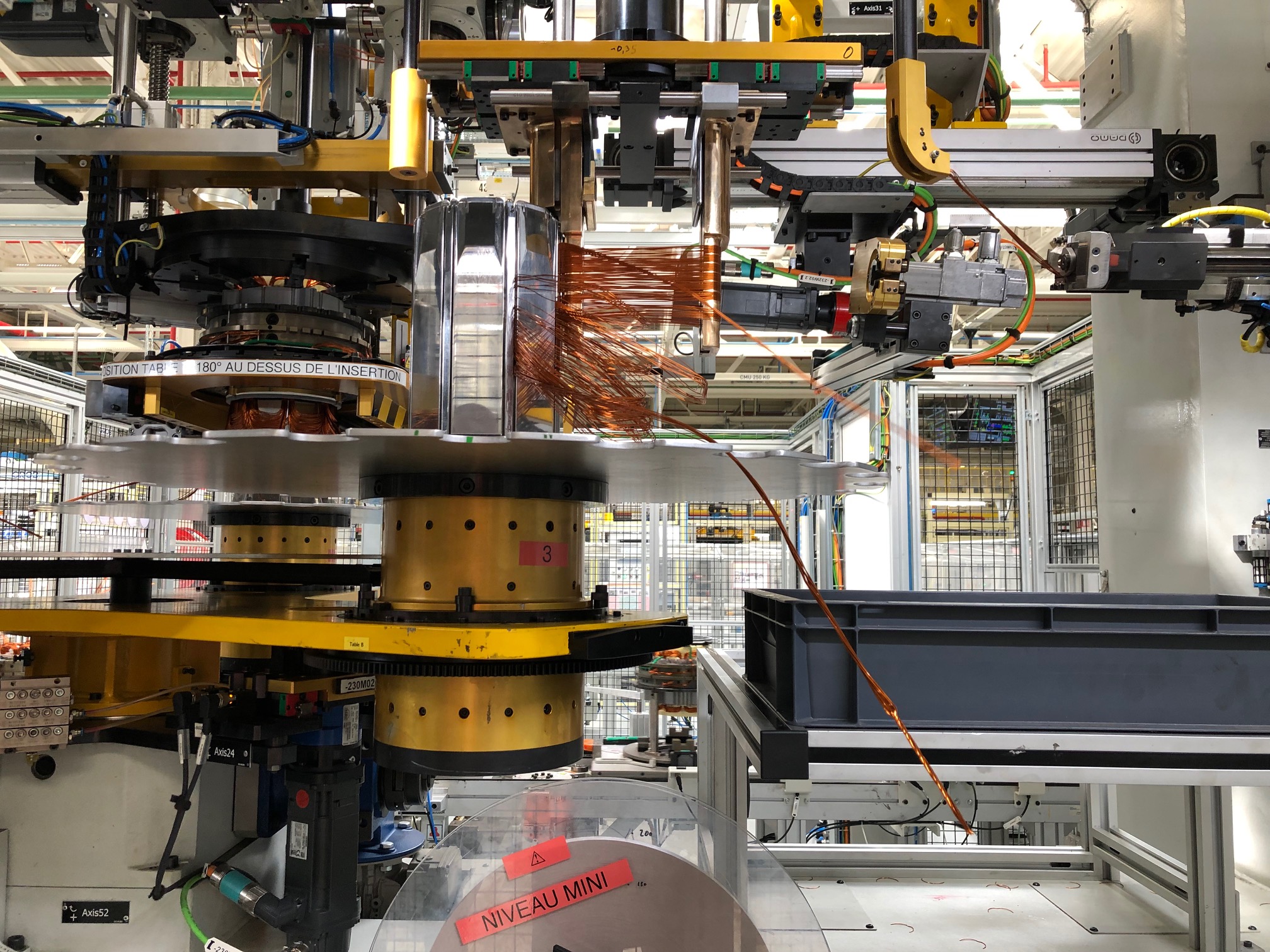 Renault Cléon, haut lieu de la fabrication de moteurs électriques en ...