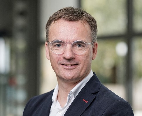 Chris Taylor en charge de la transformation numérique de Stellantis ...