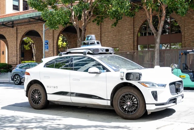 Les taxis sans chauffeur de Google ouverts à tous à San Francisco ...